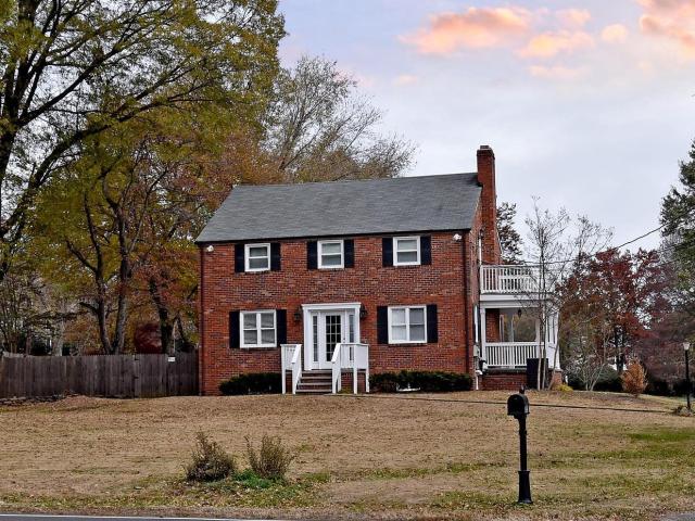 7125 Harrison Ln, Alexandria, VA 22306 | MLS #VAFX2305 | Compass