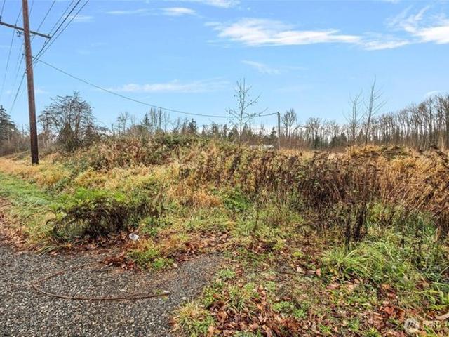 7125 Kickerville Rd, Ferndale, WA 98248