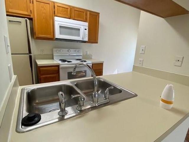 7126 Holly Hill Drive # 105