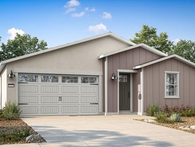 7126 W Tommy Ave, Visalia, CA 93291