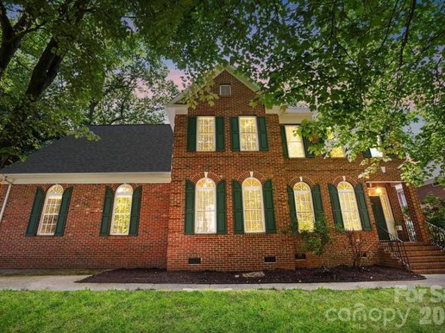 7126 Weddington Brook Dr, Matthews, NC 28104