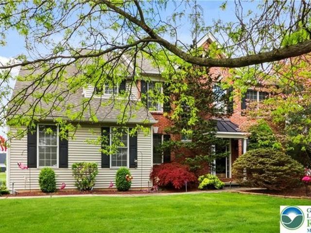 7128 Periwinkle Dr, Lower Macungie Township, PA 18062