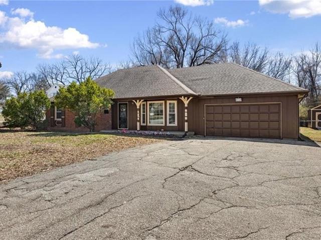7129 E 87th St, Kansas City, MO 64138