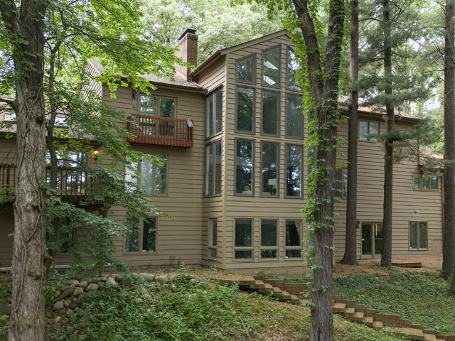 7129 Lakeridge Place