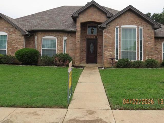 7129 Starnes Rd, North Richland Hills, TX 76182
