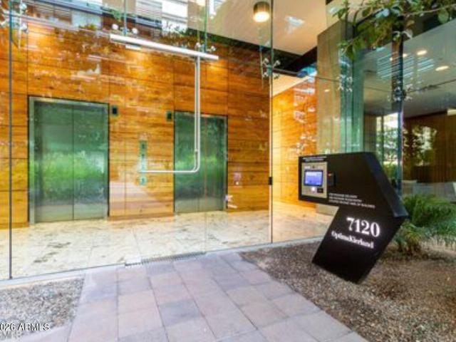 7120 E KIERLAND Boulevard # 806