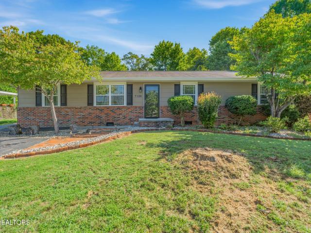 7120 Hurst Lane