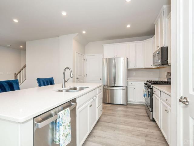 7120 Shady Brook Bend