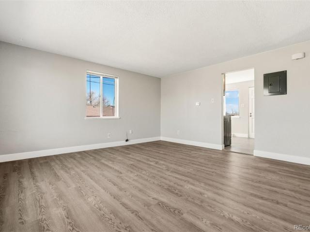 7120 W 16th Place