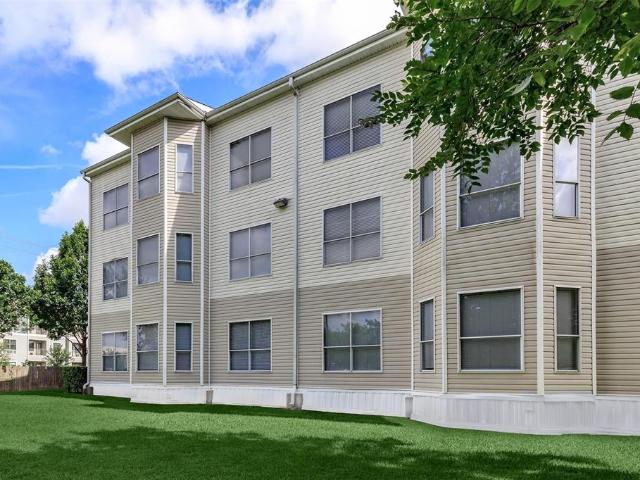 7120 7 Village Way, Unit 923, Houston, TX 77087 | MLS #21241 | Compass