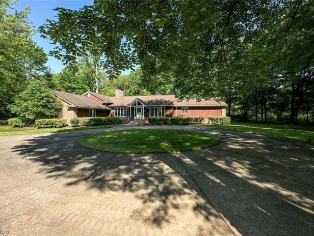 7121 Gates Mills Blvd, Gates Mills, OH 44040
