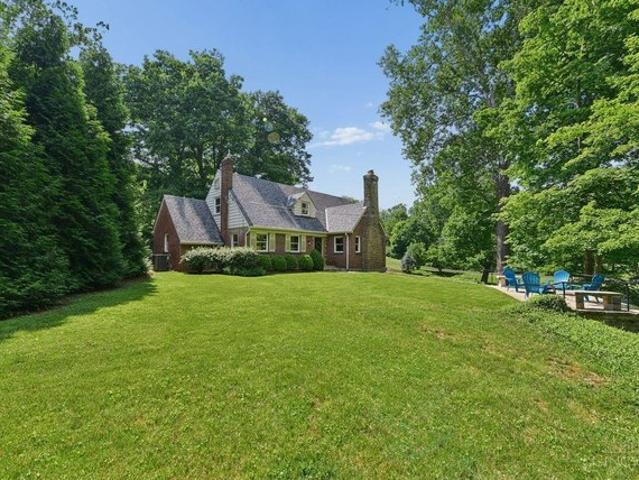 7121 Paddison Rd, Anderson Township, OH 45230