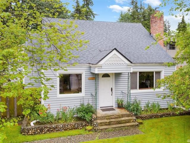 7121 Rainier Dr, Everett, WA 98203