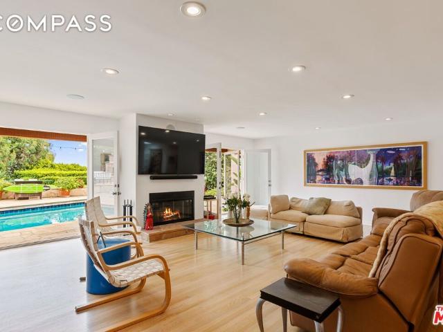 7122 Dume Dr, Malibu, CA