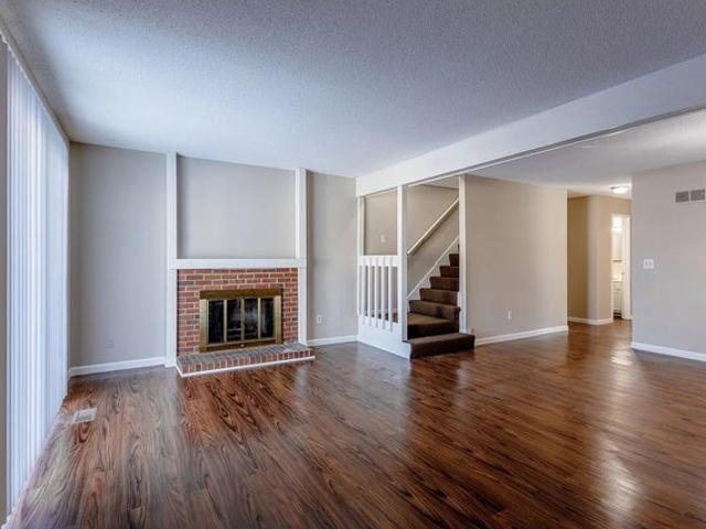 7122 King St, Shawnee, KS 66203