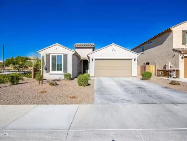 7122 W SPUR DR, PEORIA, AZ 85383 Single Family Residence For S.