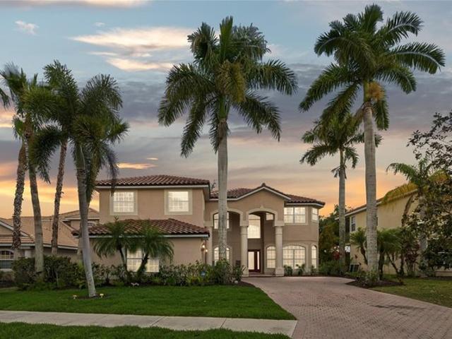 7122 68th Dr E, Bradenton, FL 34203