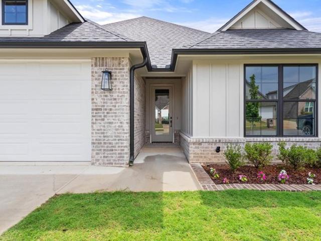 7123 Alexander Dr, Tyler, TX 75707