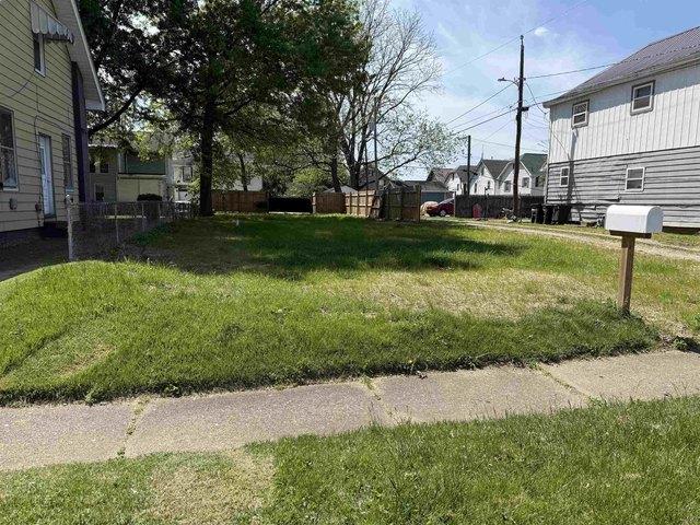712 4th St W, Huntington, WV 25701
