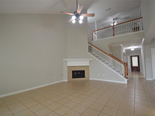 712 Almond Pointe