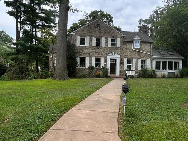 712 Arlington Road