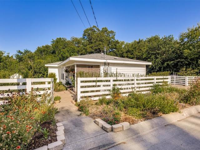 712 Baker Street