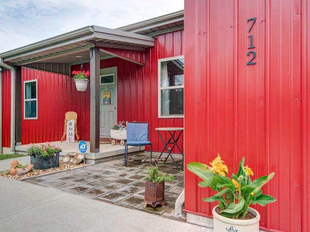 712 Birdsong Lane