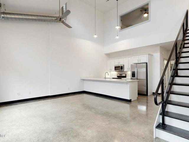 712 Burnett Farm Lane