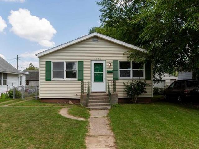 712 Geyer Ave, Mishawaka, IN 46544