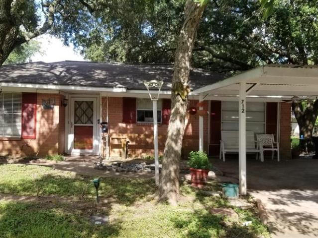 712 Damon St, 3 beds, 2 full baths