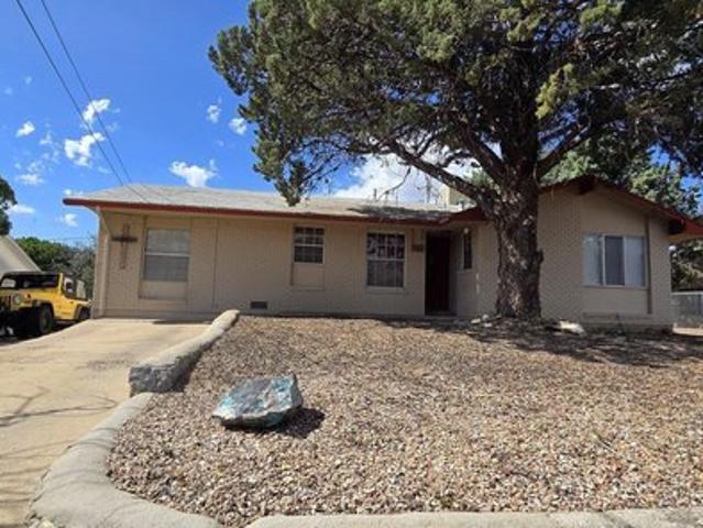 712 E 38th St, Silver City, NM 88061