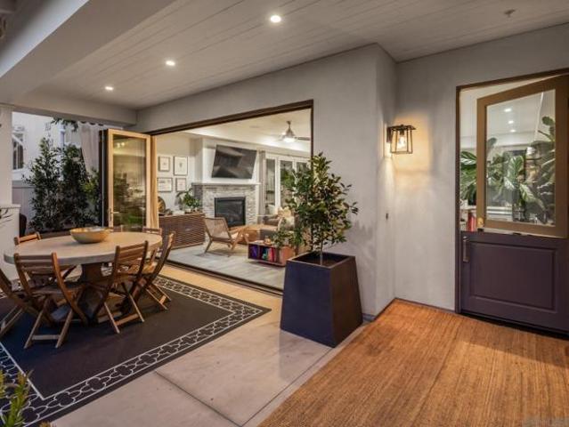 712 E Ave, Coronado, CA