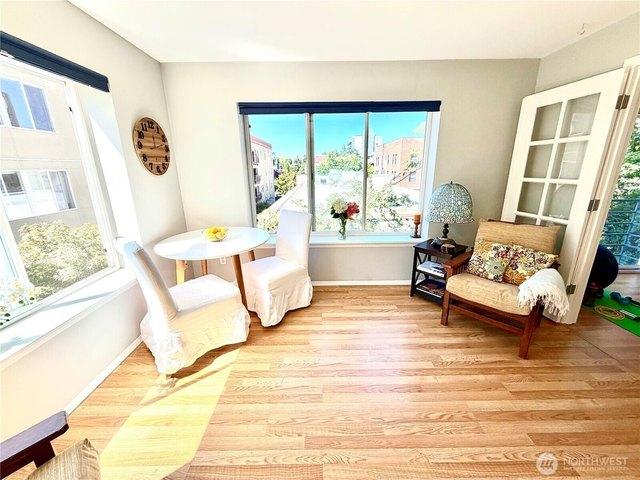 712 E Denny Way Apt 401, Seattle, WA 98122