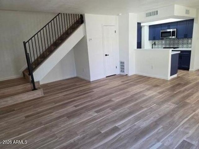 712 E Eugie Ave, Phoenix, AZ 85022
