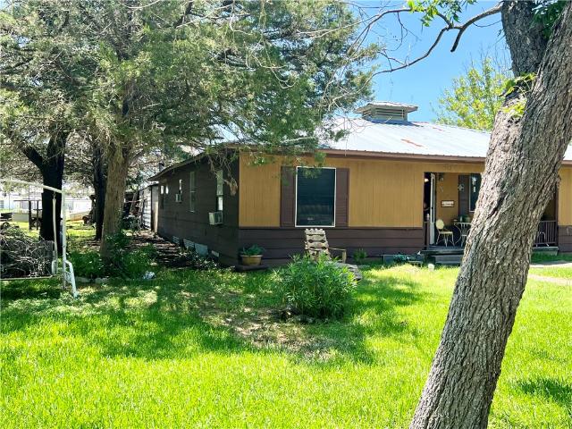 712 E Limestone St, Mart, TX 76664 | MLS #223580