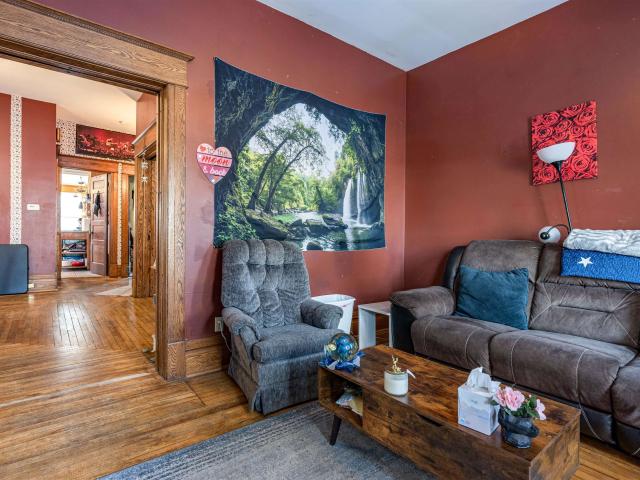 712 E Main Street