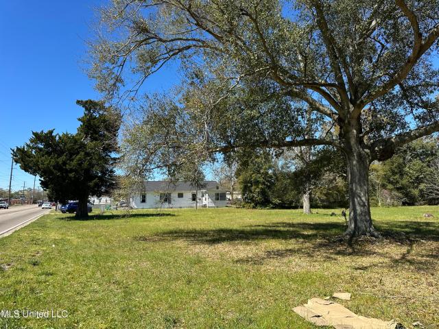 712 E Pass Road
