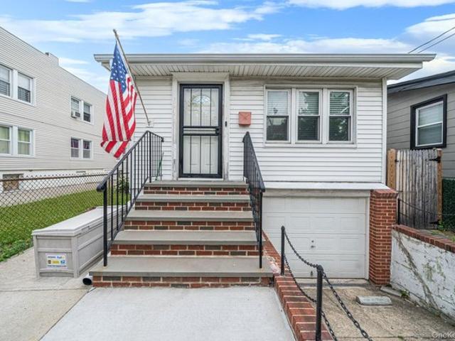 712 Edison Ave, Bronx, NY 10465