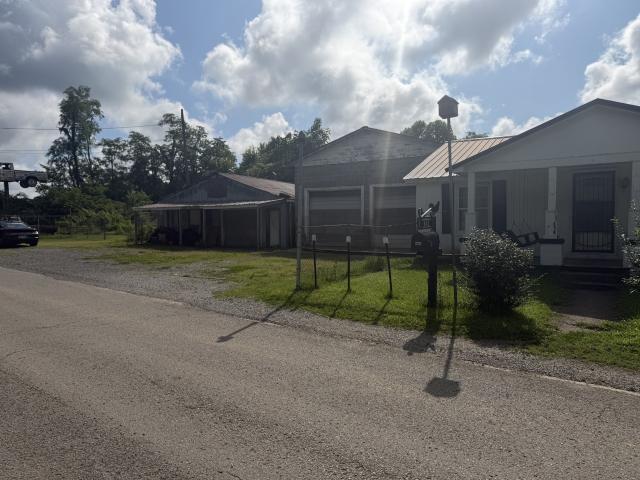 712 Fisher Ave