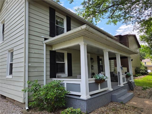 712 Front Street