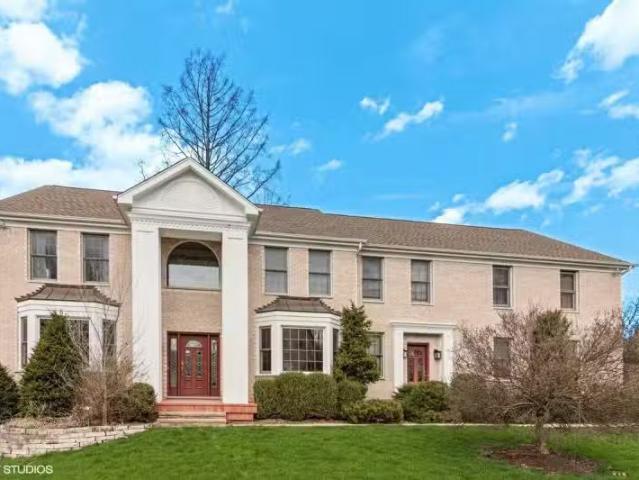 712 KELSO GLEN Court, Inverness, IL 60010