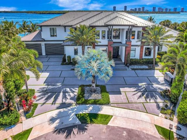 712 Lakeside Cir, North Palm Beach, FL 33408