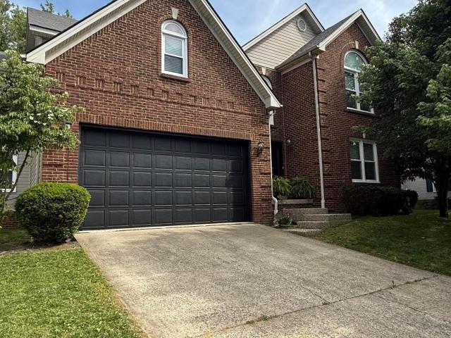 712 Maple Ridge Lane