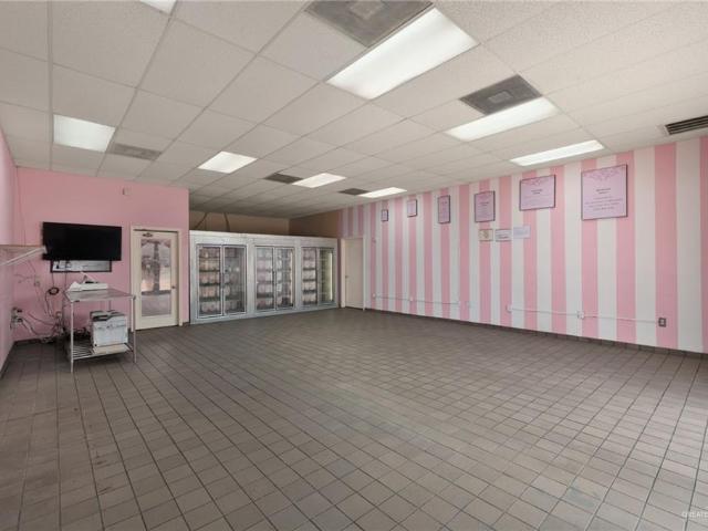 712 N Bicentennial Boulevard