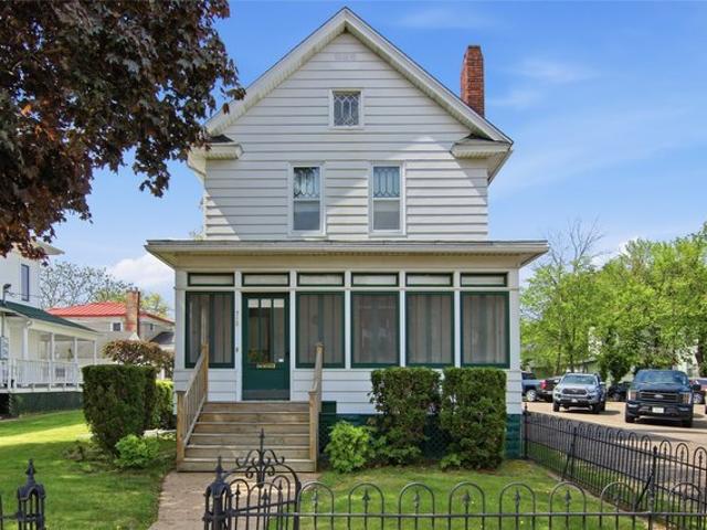 712 N Bridge St, Chippewa Falls, WI 54729