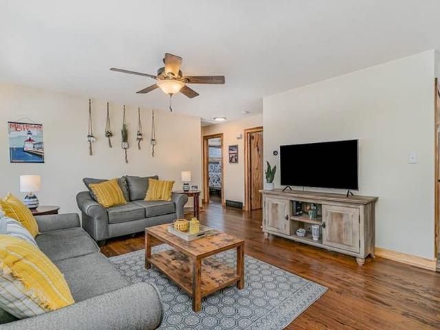 712 N Roeske Ave, Michigan City, IN 46360