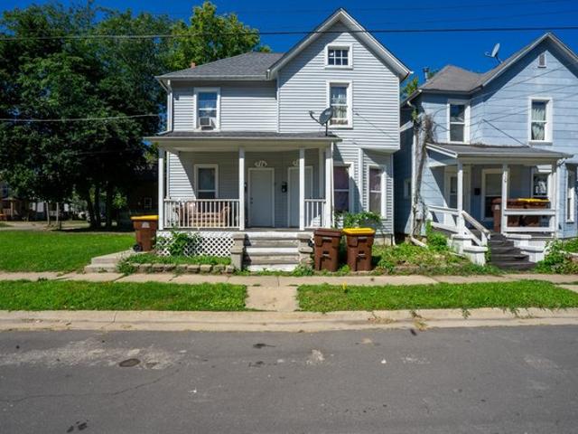 712 S Cherry St, Freeport, IL 61032