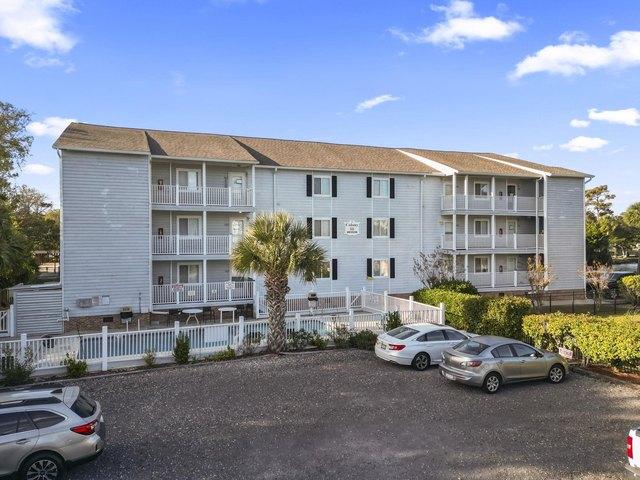 712 S Dogwood Dr Apt 302, Surfside Beach, SC 29575