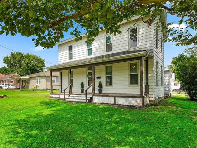 712 S Main St, Abingdon, IL 61410