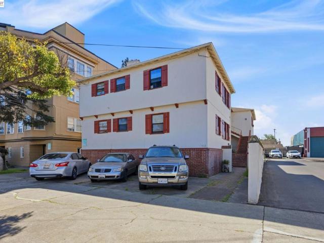 712 Santa Clara Avenue